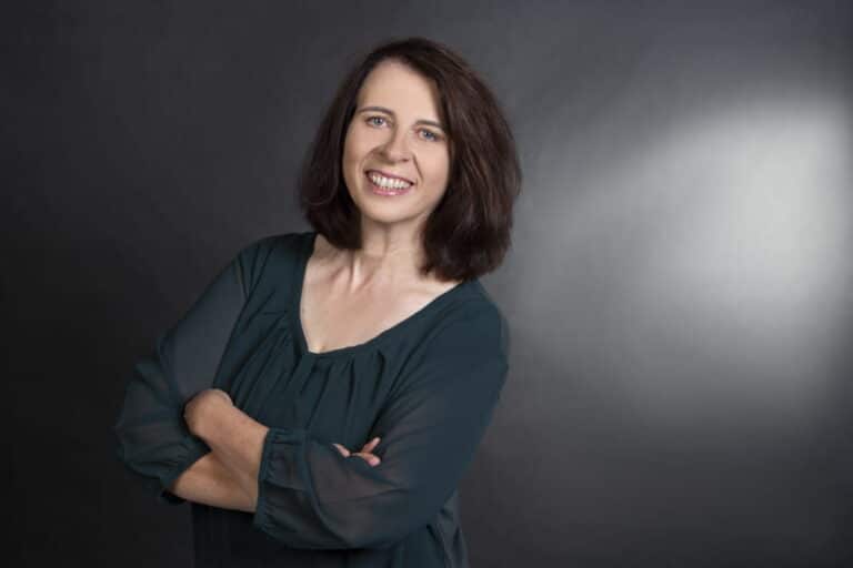 Sarah Jäger - Und die Welt sie fliegt hoch - LiteraturReich